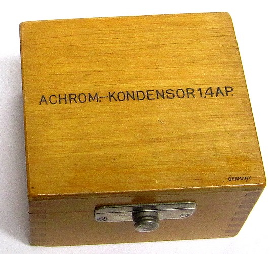 Carl Zeiss Jena. Achromatic condenser with iris diaphragm, N.A. 1.40
